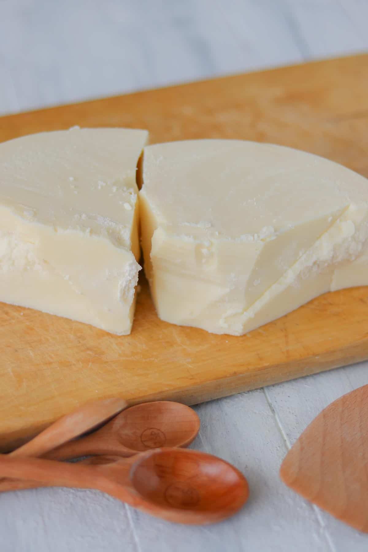 Beef Tallow Uses: Everything You Need to Know - Bumblebee Apothecary